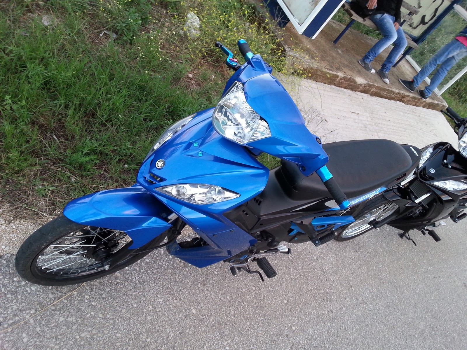 Mikrowio me dio rodes: Yamaha Crypton X