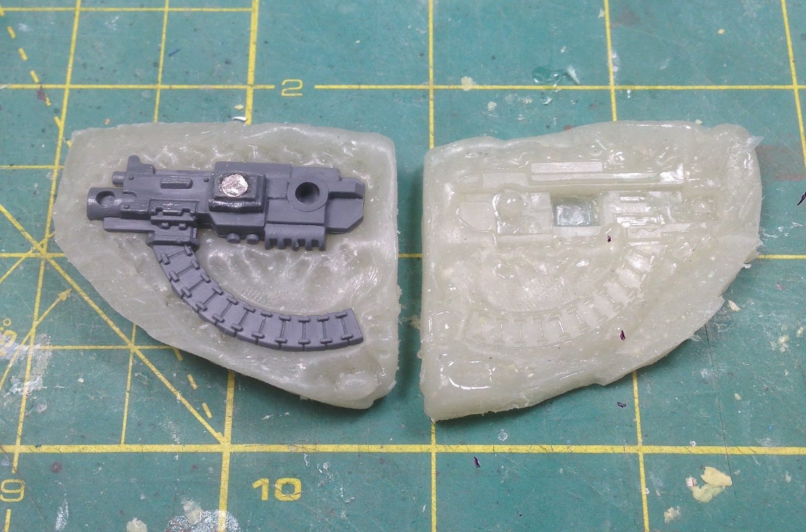 MLBN: Warhammer 40k: Scratch Built Space Marines Razorbacks Part 1