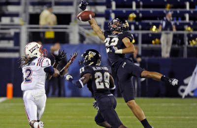 MAJOR MEN: JUSTIN HALLEY IS #32