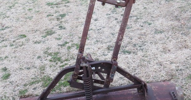 Farmall Cub Hub: Blade for Farmall Cub Tractor