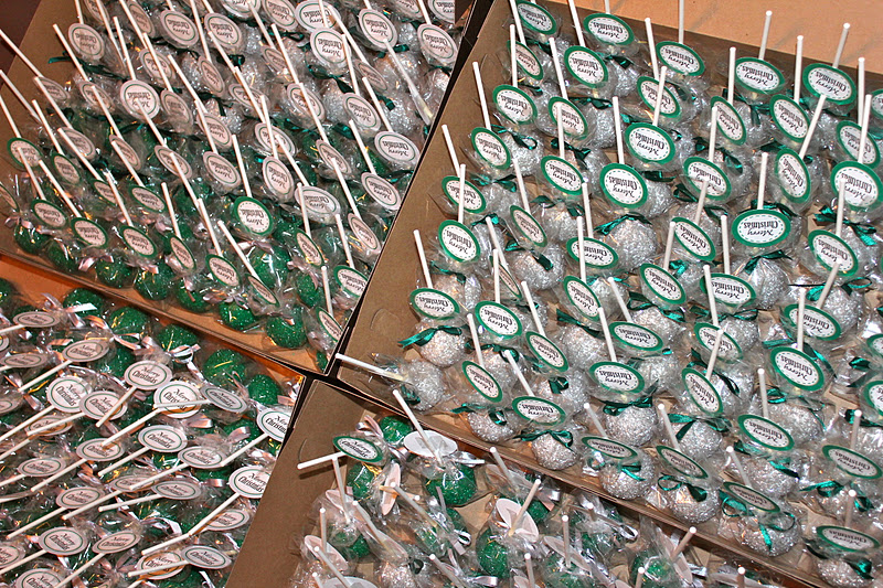 Her.BOLD.Events: {Holiday Party Favors} Christmas Cheer Cake Pop's