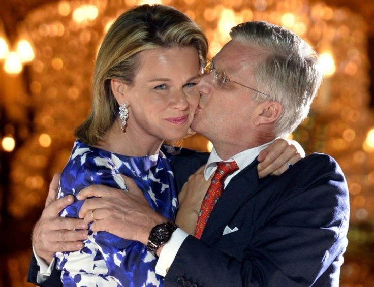 The new King and Queen on the balcony of the Royal Palace