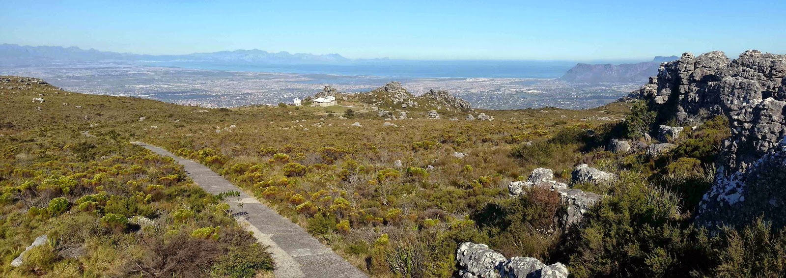 Camino Dagboek: Table Mountain from Constantia neck