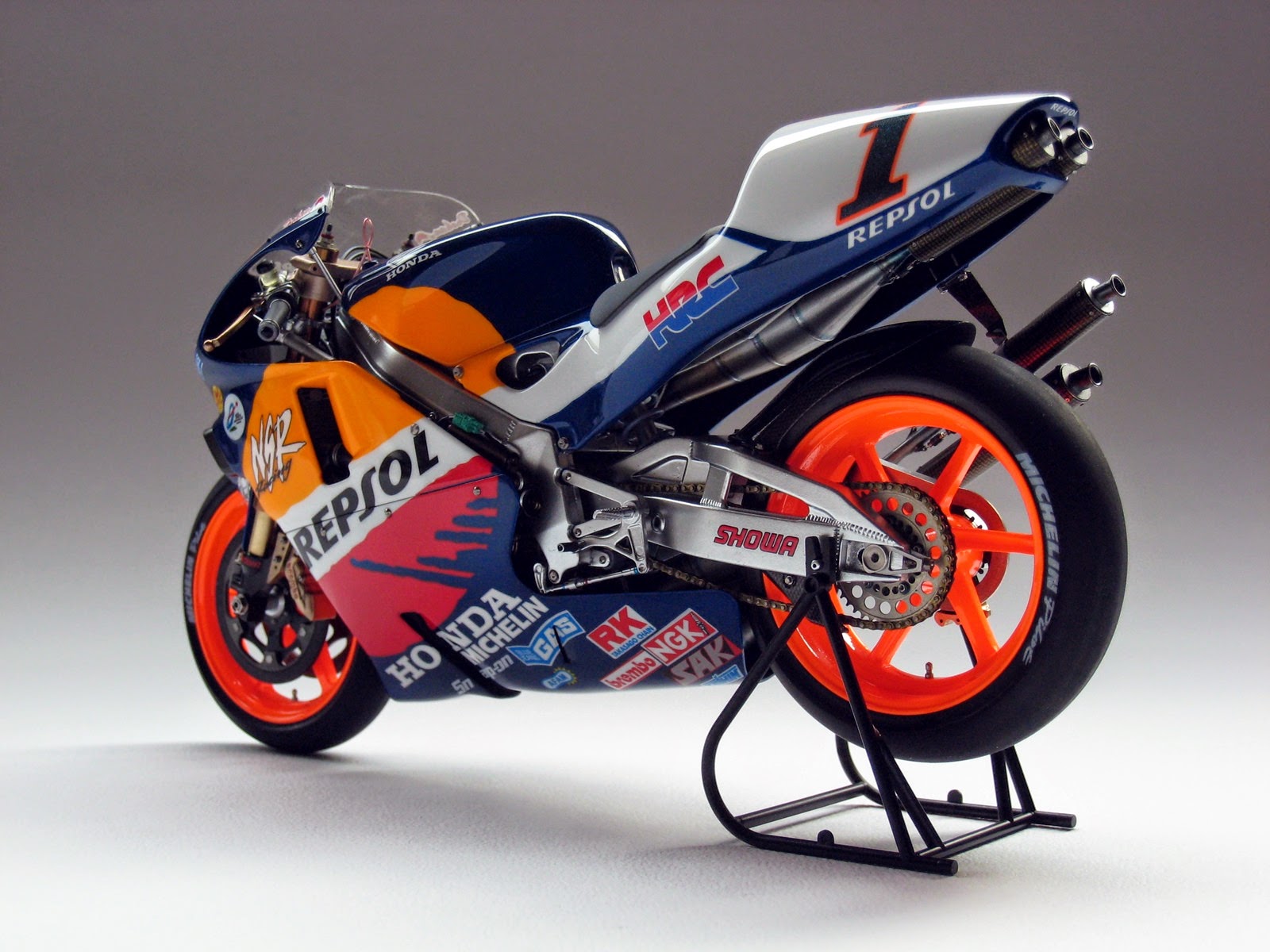Racing Scale Models: Honda NSR 500 M.Doohan 1998 by Luyan Wen