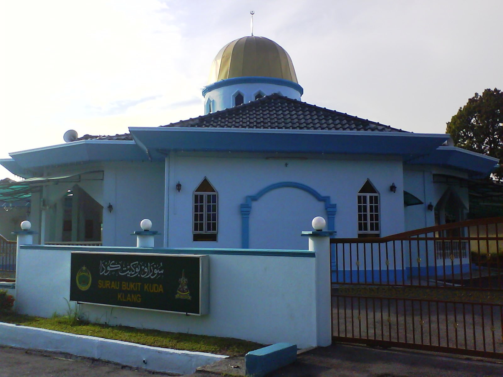 Kampung Kuantan Klang: Masjid dan Surau