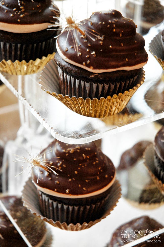 Pen + Paper Flowers: STYLING | Cupcake Delights Cupcake Challenge Table