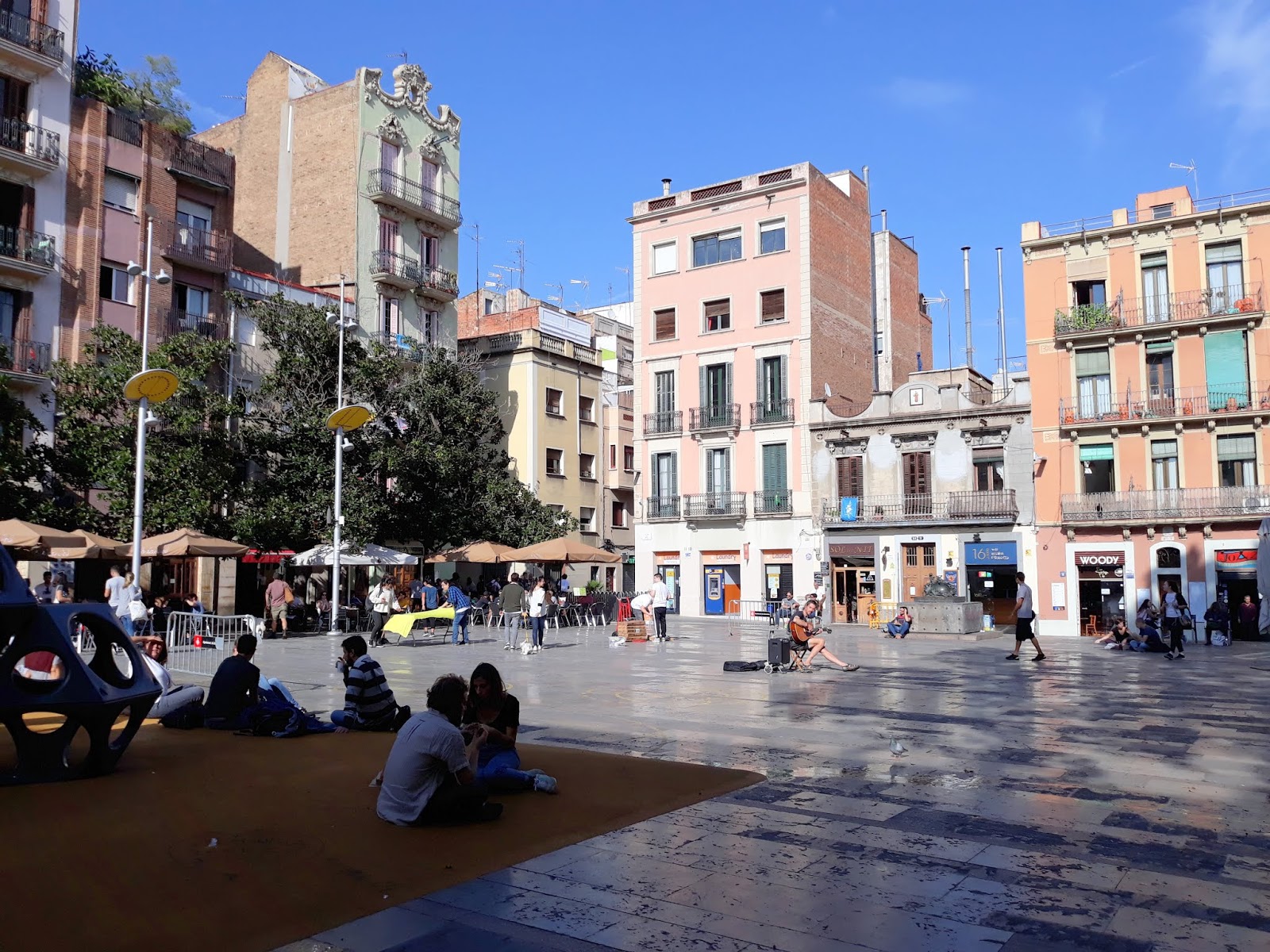 TRESORS a BARCELONA: Plaça del Sol