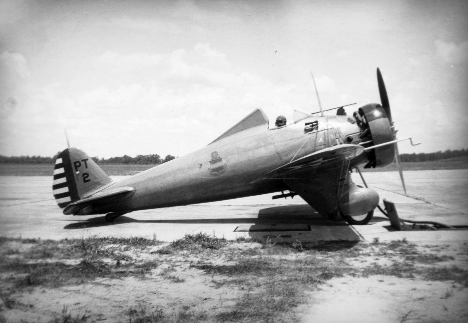 Clasp Garage: Boeing P26 Peashooter