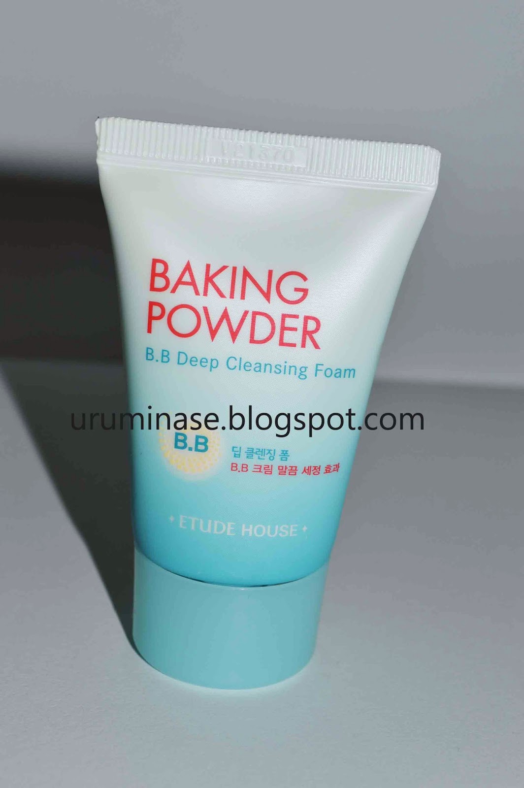 sweetcandy: Review : Etude House Baking Powder Pore Cleansing Foam.