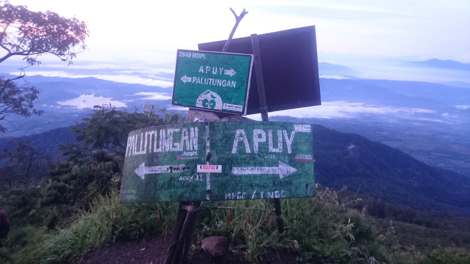 TAKJUB INDONESIA: PENDAKIAN GUNUNG CIREMAI VIA APUY