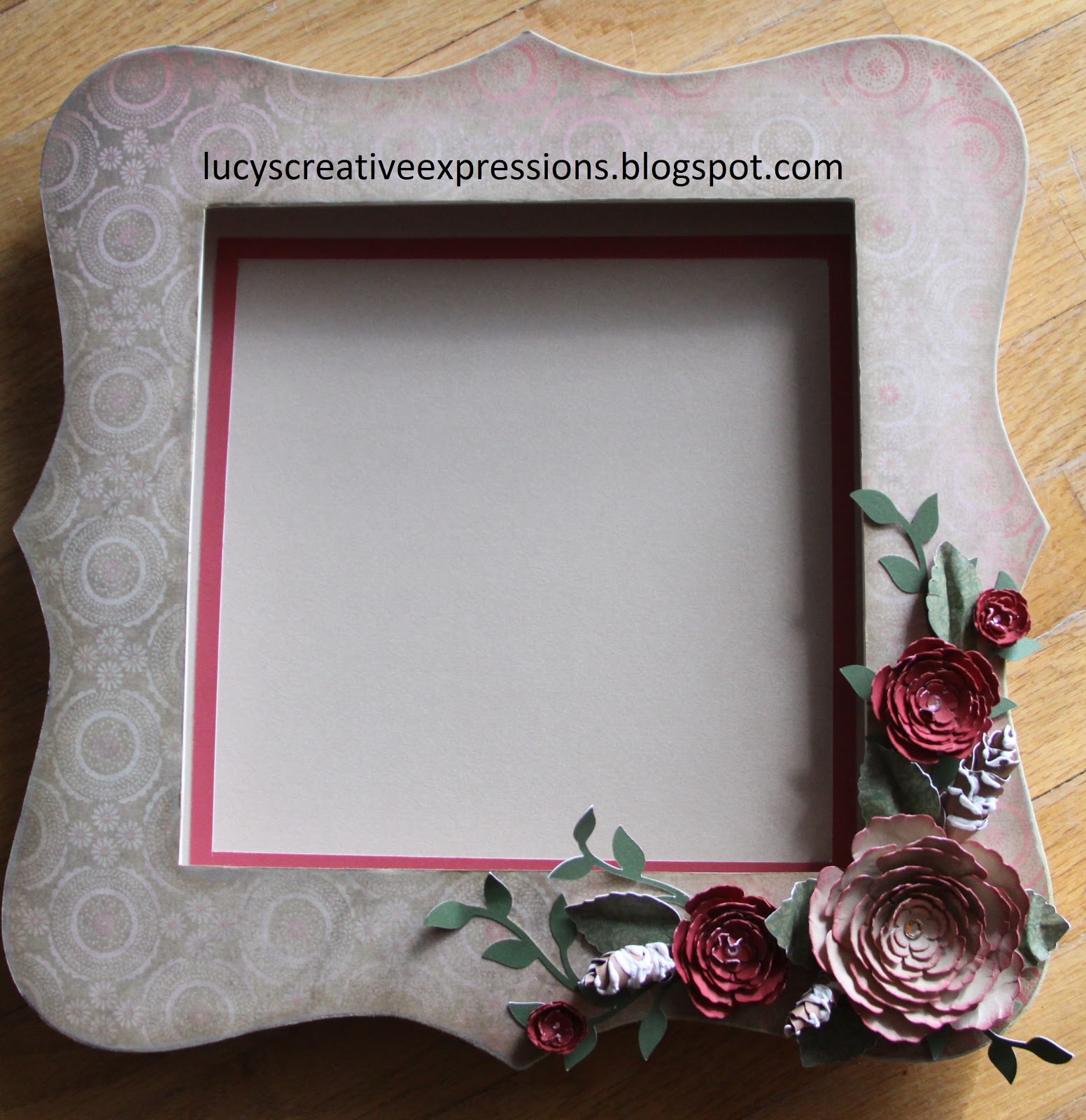 Lucy's Creative Expressions: Bracket Frame