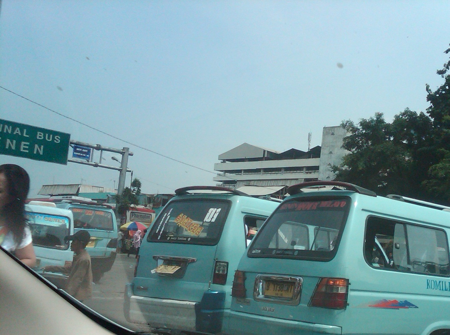 INFO JAKARTA: TERMINAL BIS DAN ANGKUTAN KOTA SENEN, JAKARTA