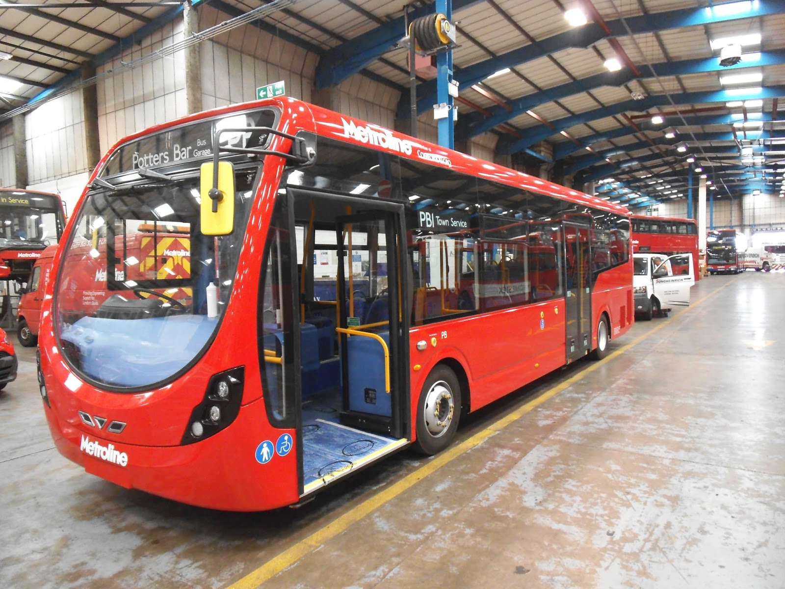 The Circle of London : Metroline CELF Centre Part 50...New Commercial ...