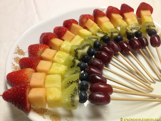 Gracie Cooks!: Rainbow Fruit Skewers for Wedding Hors D'oeuvres ...