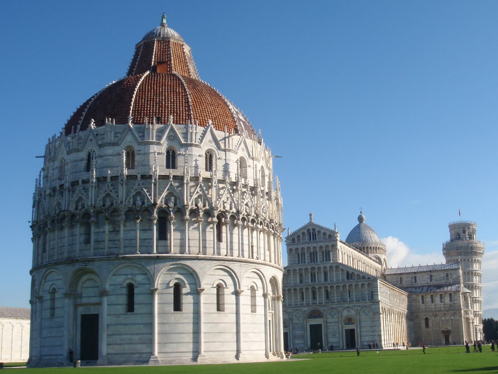 Adventures for Anyone: The Overlooked Town of Pisa, Italy