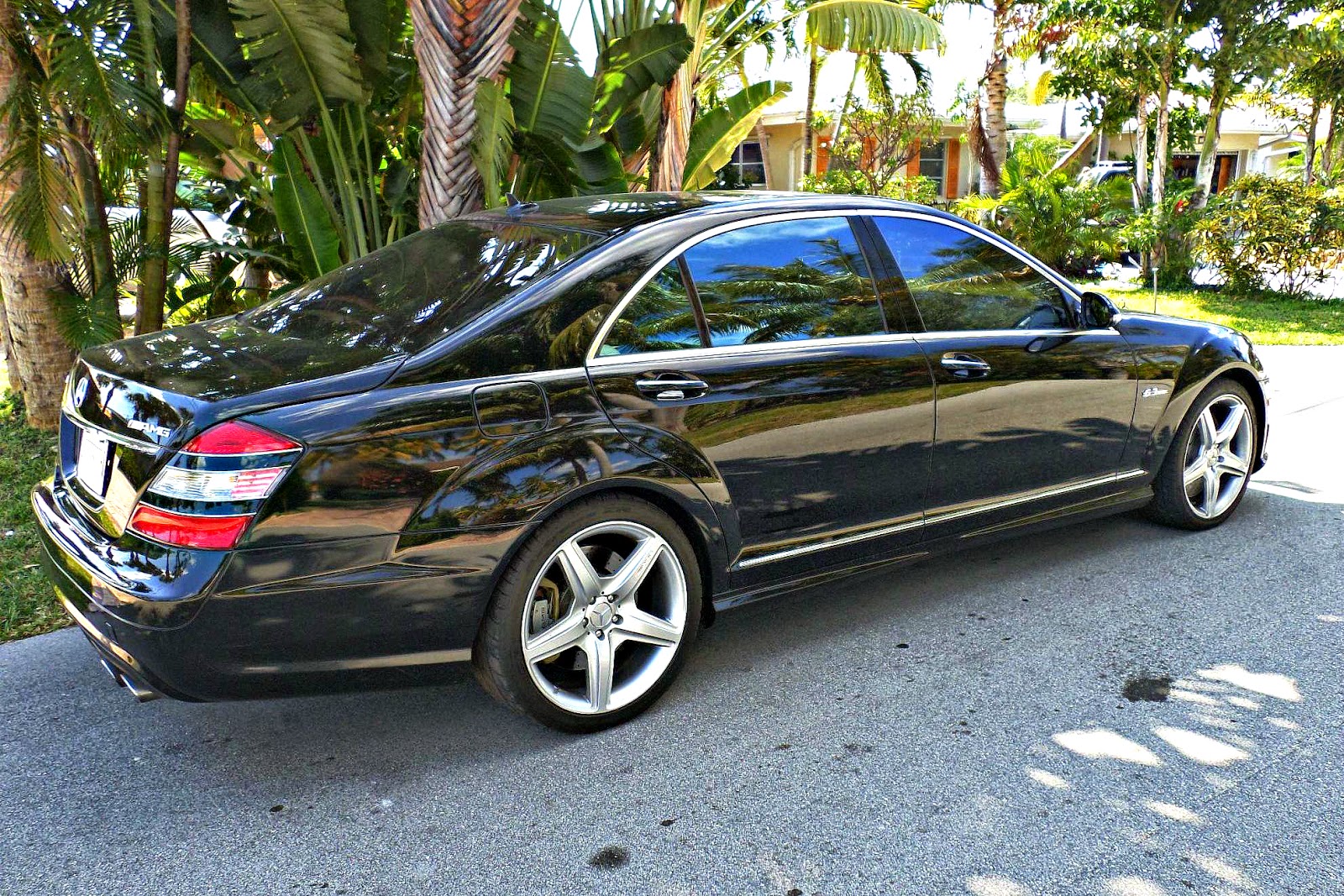 Mercedes-Benz W221 S63 AMG Black | BENZTUNING