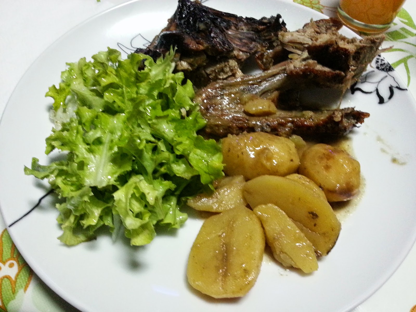 Pato assado no forno com batatinhas