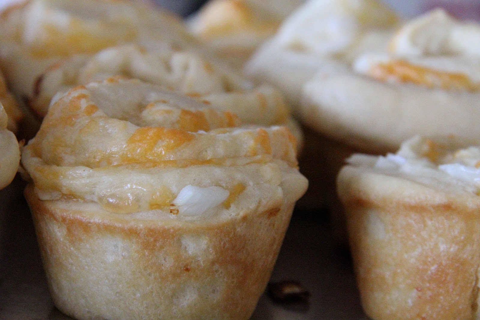A Bountiful Kitchen: Cheese and Onion Rolls