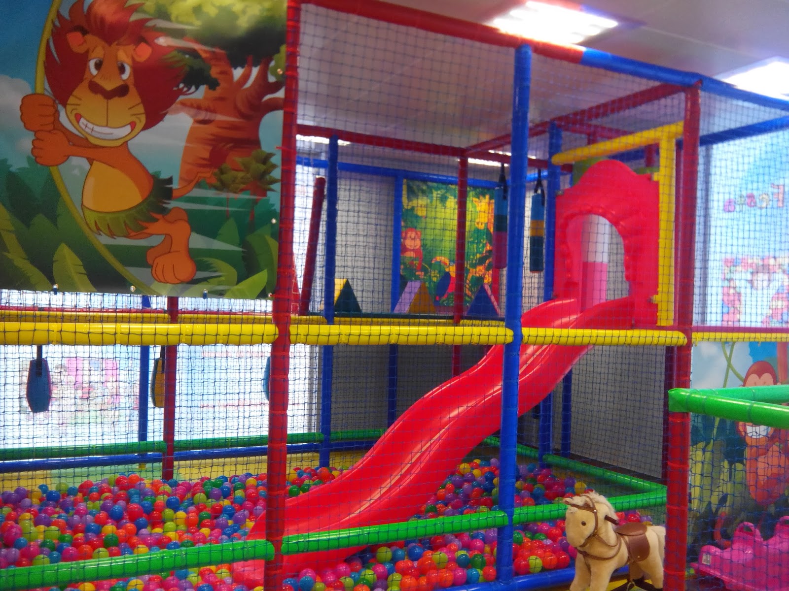 PARQUE INSTALADO EN BARCELONA | DIMA Parques Infantiles