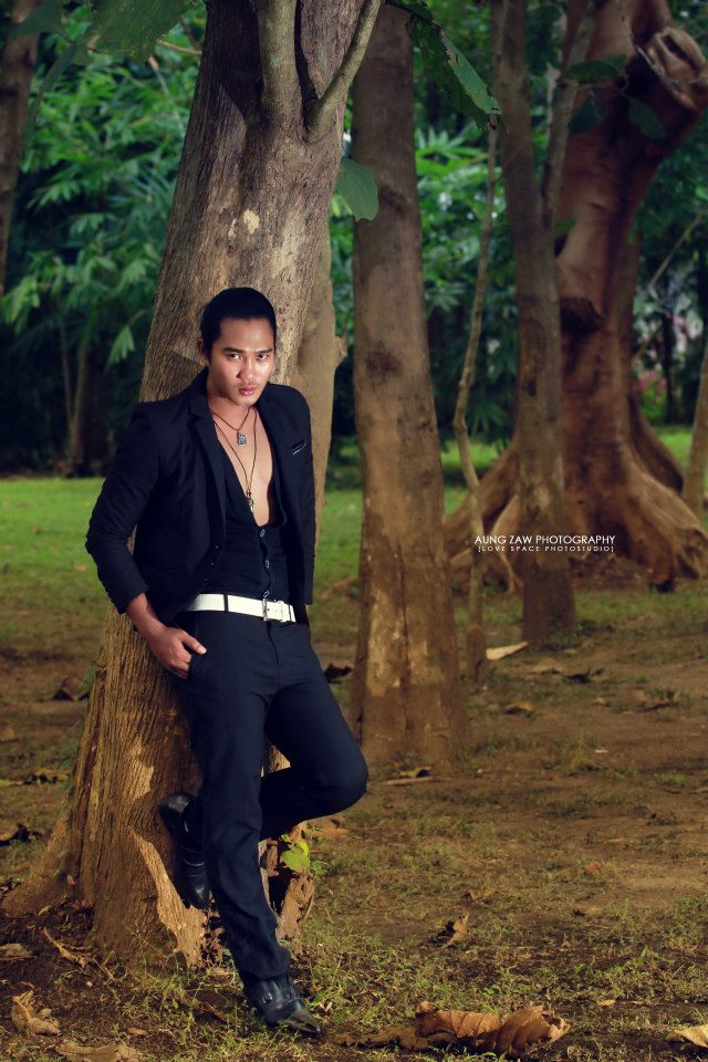 M y a n m a r H u n k s: Phone Naing Kyaw by Photo Aung Zaw (Love Space ...