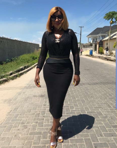PHOTOs: Ini Edo flaunts Shape and Beauty in new Photo - NAIJA REGULAR BLOG