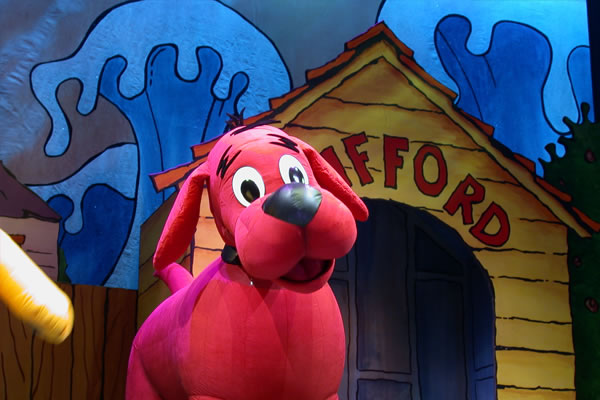 Evan and Lauren's Cool Blog: 1/6/12: Clifford the Big Red Dog Live at ...