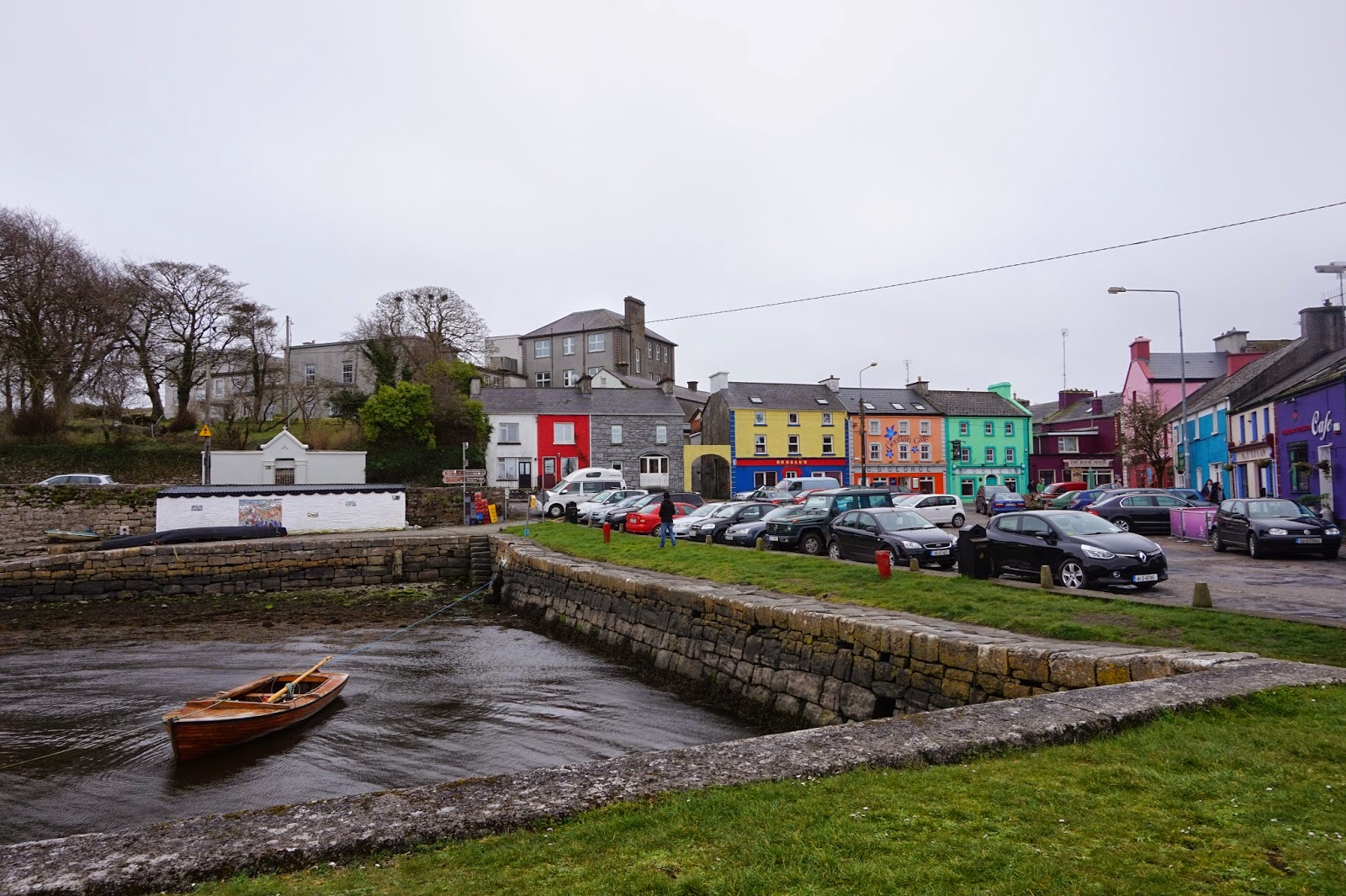 Hepburn and Handbags: Finding Good 'Craic' In Ireland