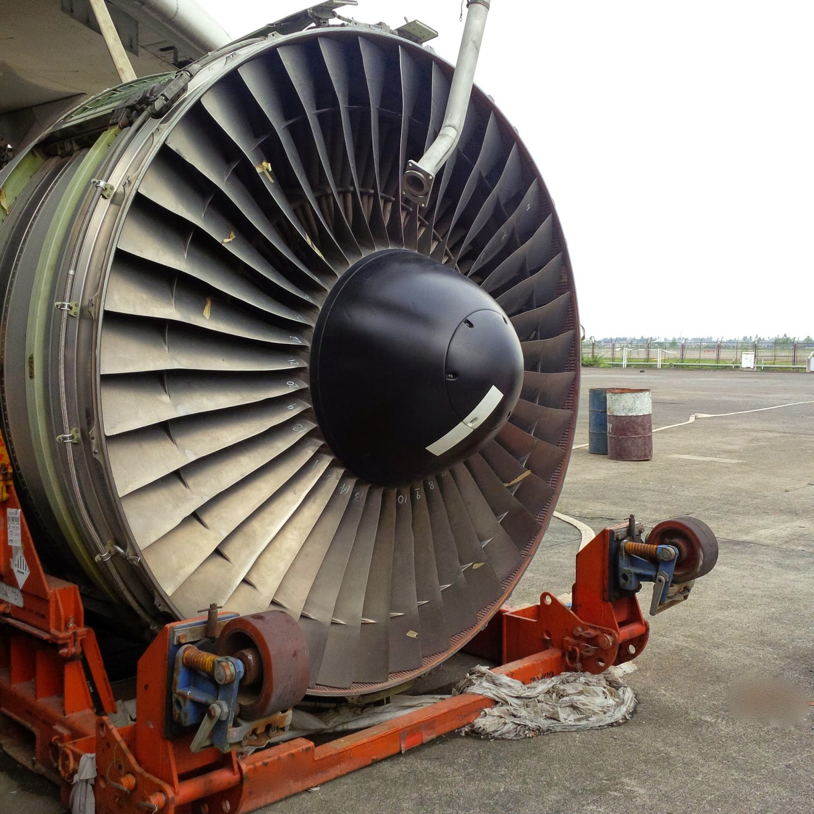 AVIATION ART INDONESIA: Engine Blade