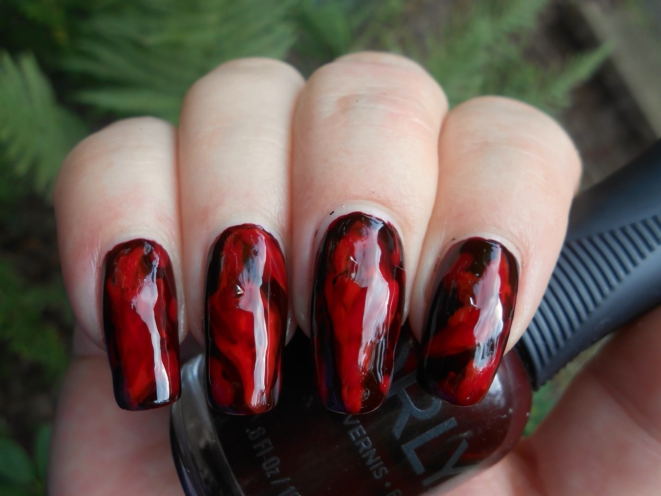 PicturedTinsel: Bloody Nails [Halloween Nail Art]
