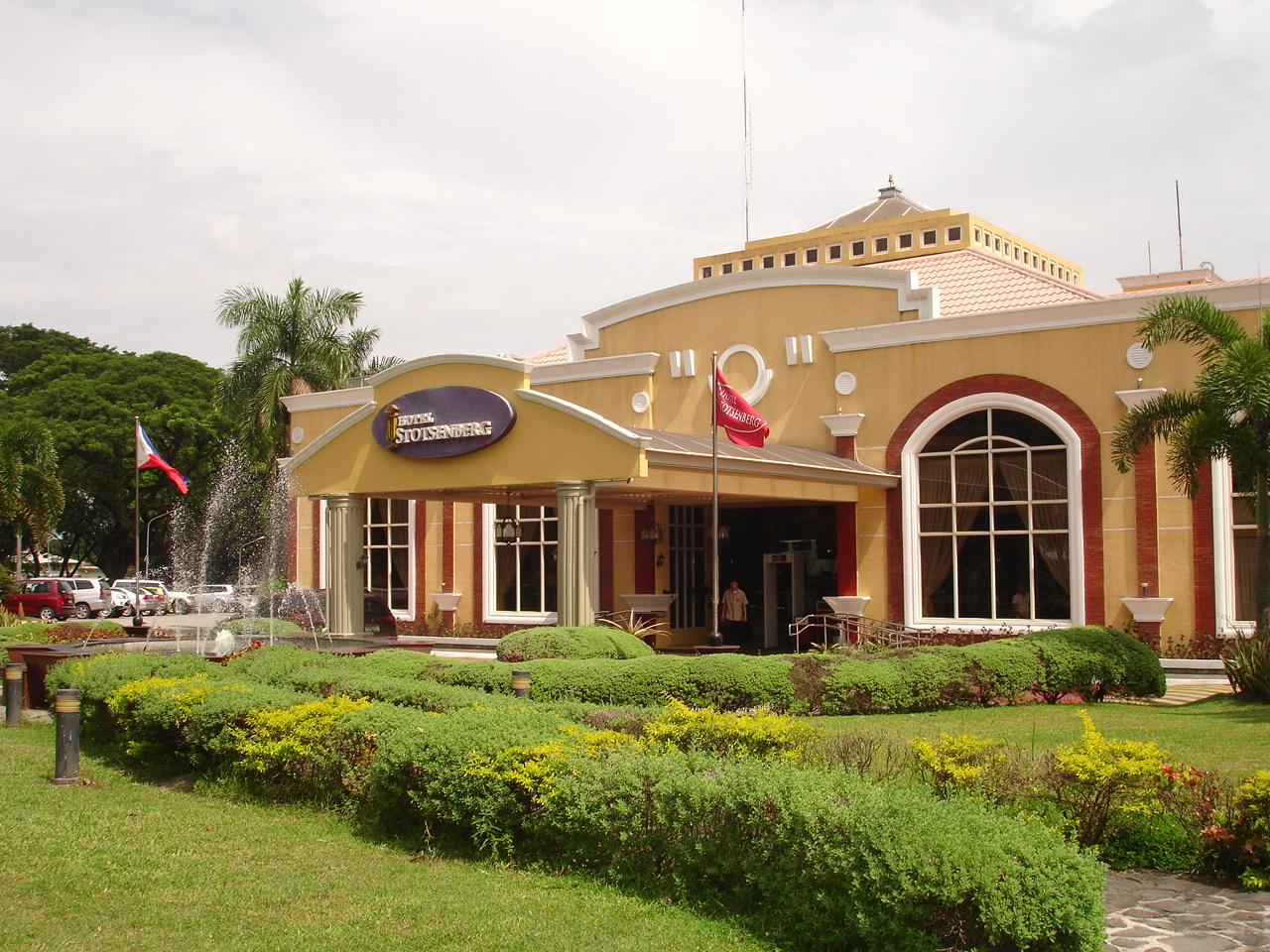 Glimpses and Glances: Hotel Review: Hotel Stotsenberg