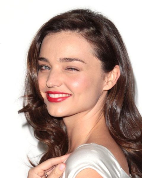 13 Most Beautiful Models Actresses Winking At You! | sussurroeterno