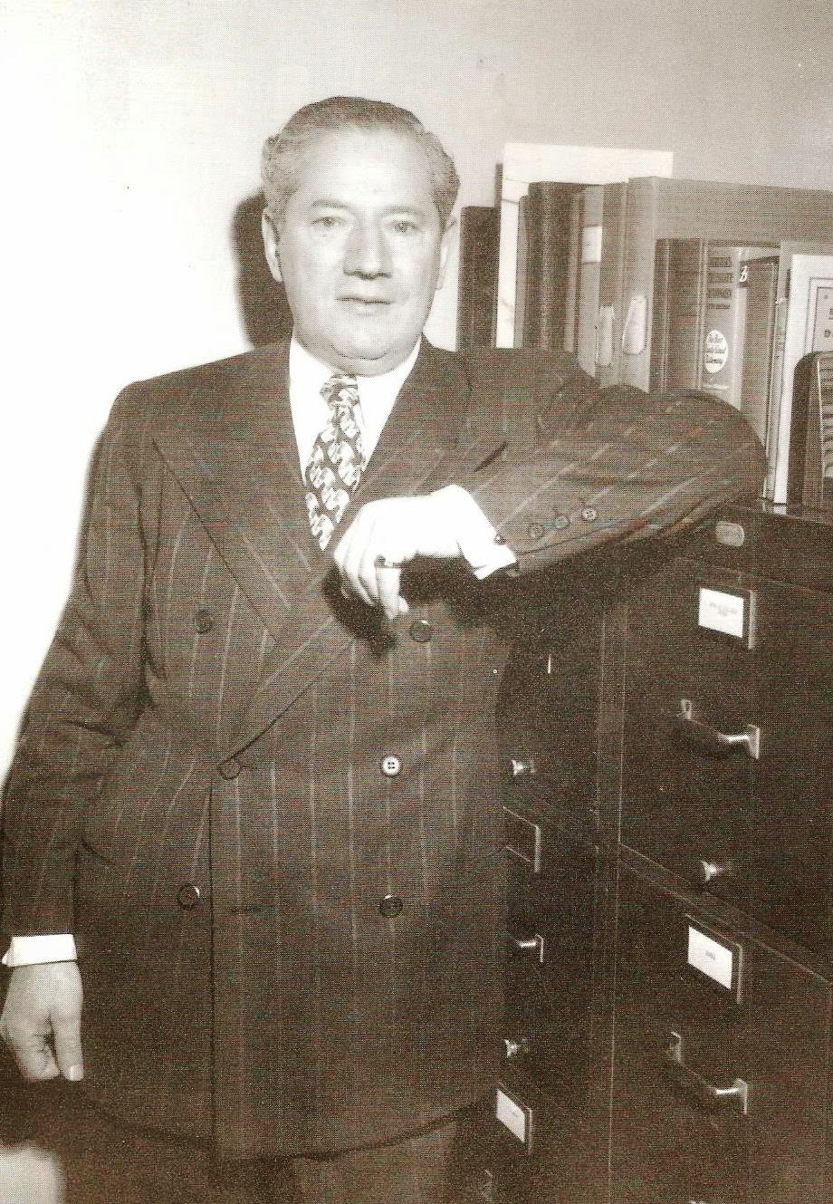 Roger Touhy, Gangster: Jake the Barber Factor Circa 1940