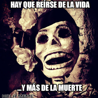 Hola Meme: Día de muertos vs Halloween 1 memes