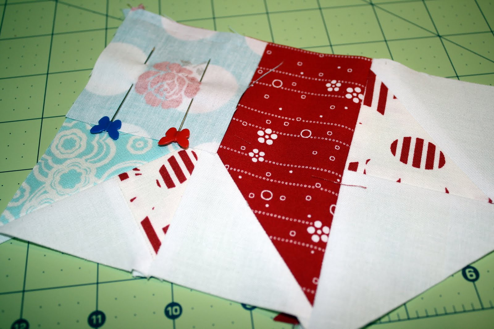 Confessions of the Crafty ADD: Modern Star Block Tutorial