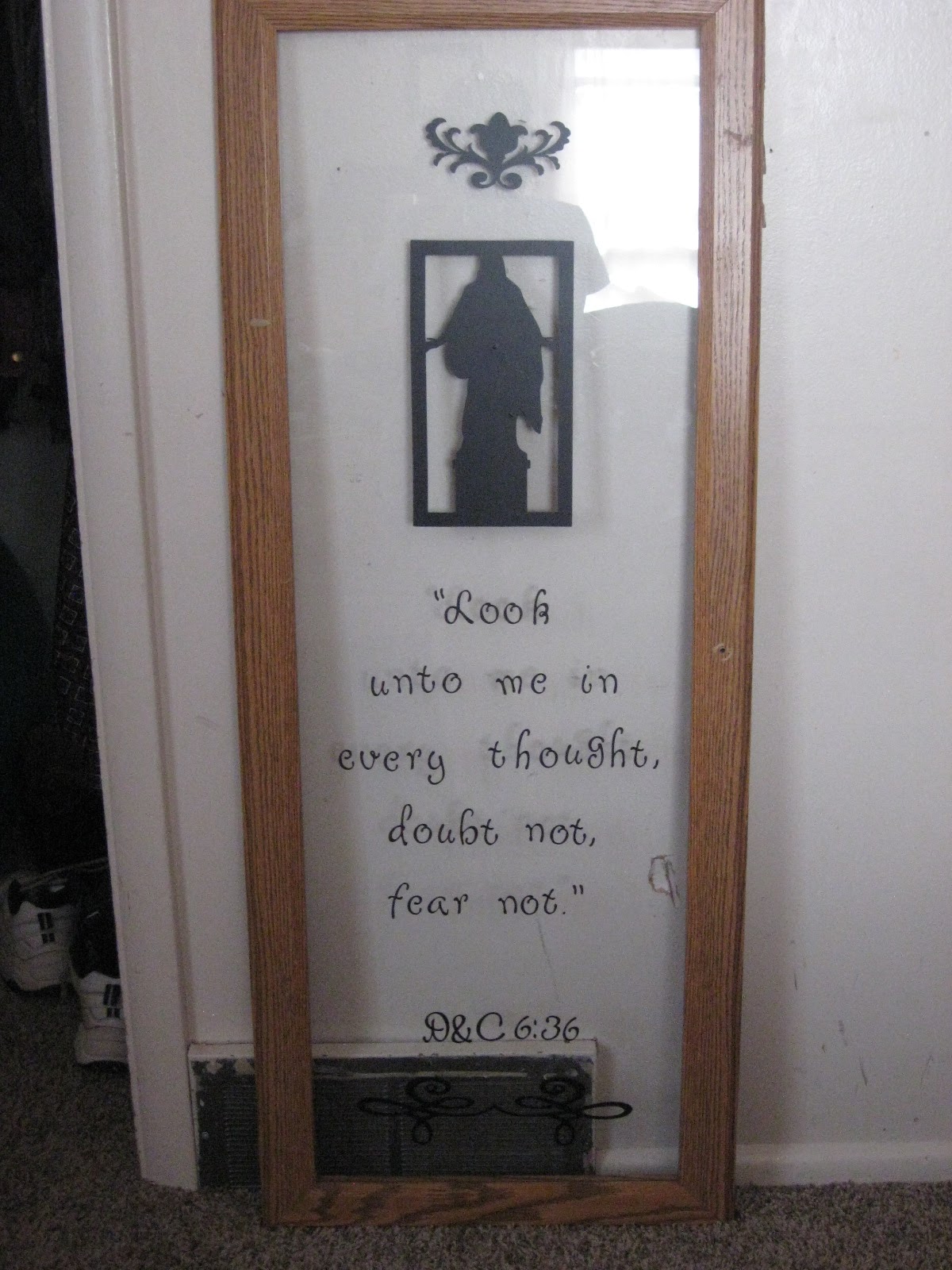 Dari's Corner: Repurposed glass door with vinyl