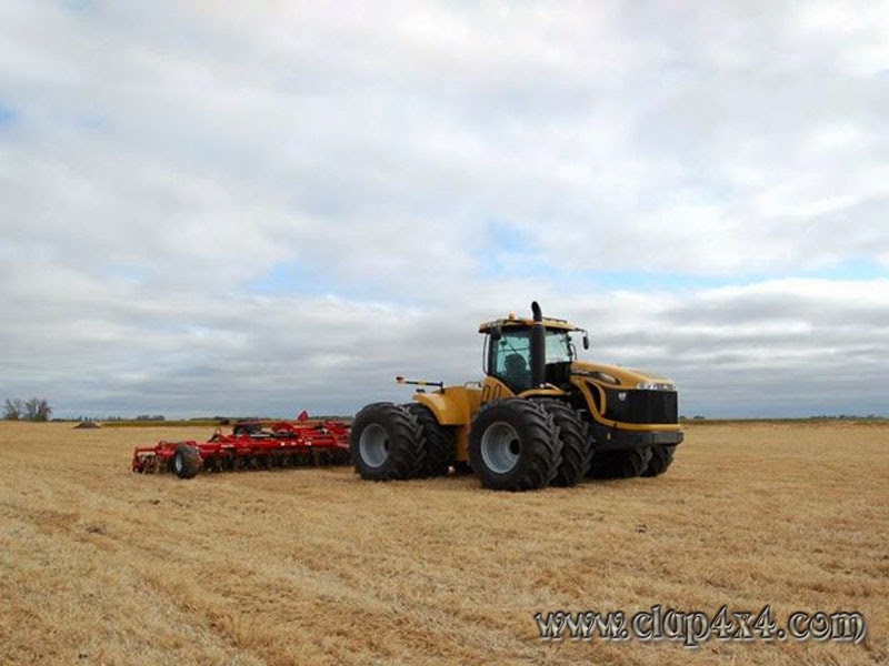 Tractors - Farm Machinery: Challenger MT900C Series