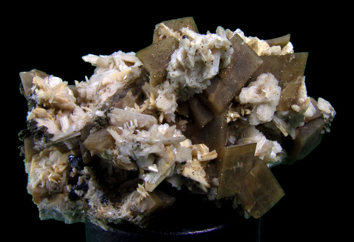 Les minéraux - Québec: Sur le terrain 12 - La densité