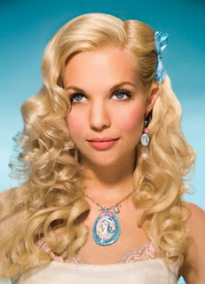 BETTY-LEIGH'S: Fashion - Tarina Tarantino