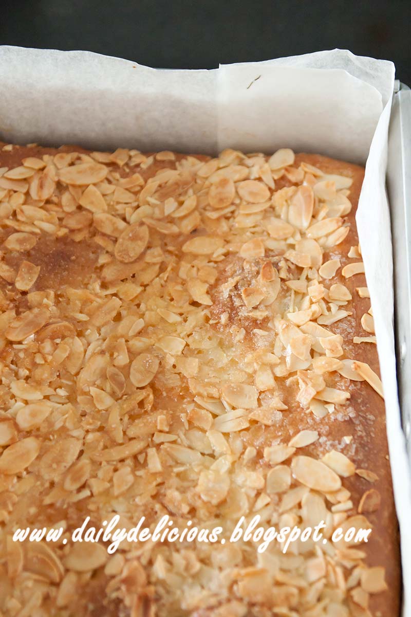 dailydelicious: Butterkuchen: Baked butter bread