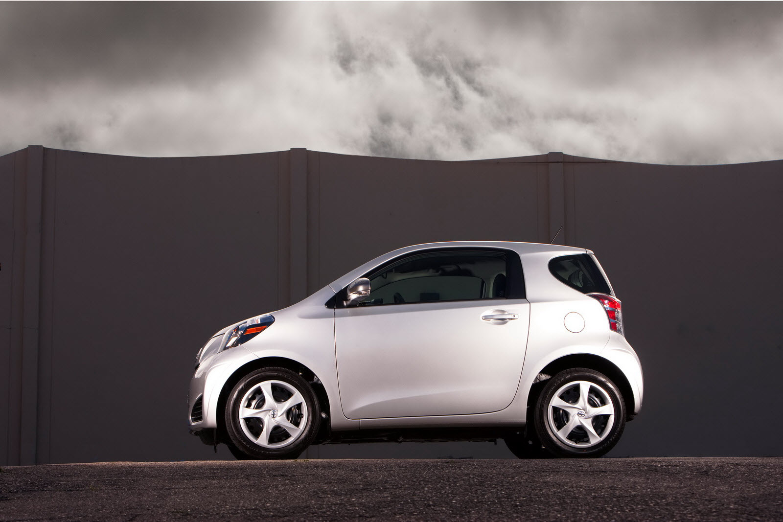 2012 Scion iQ : Premium micro-subcompact is world’s smallest four ...