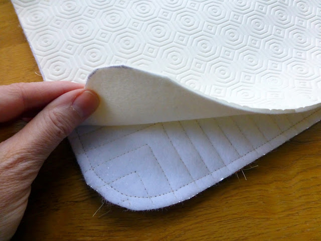 Non-slip Table Mat Tutorial - Just Jude Designs - Quilting, Patchwork ...