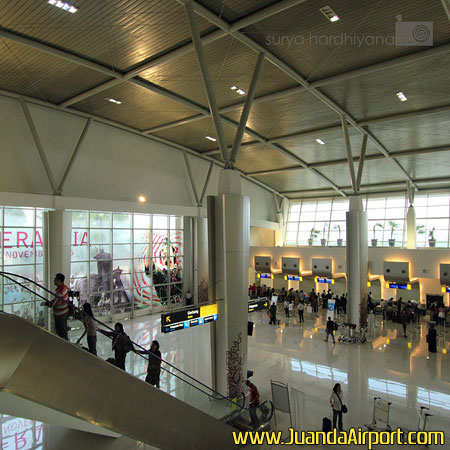 AP I Kerahkan Petugas Khusus Untuk Perawatan Gedung Bandara Juanda ...