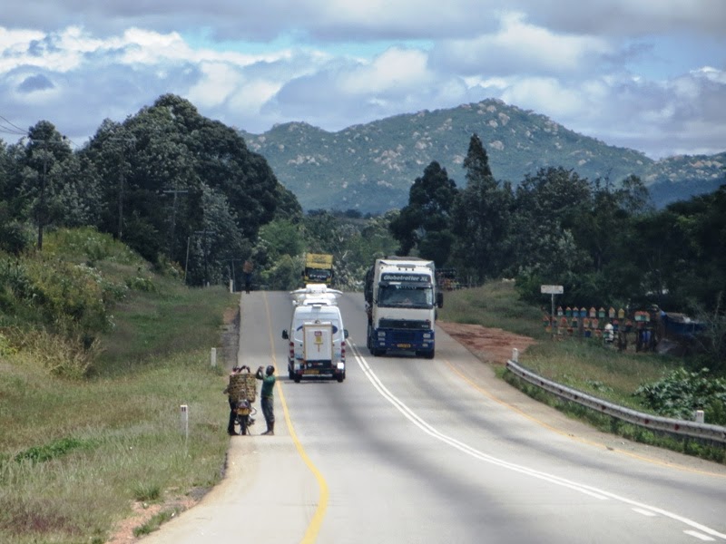 HABARI PICHA: GARI LA KURUSHIA MATANGAZO LIVE LA AZAM TV LILIPOKUWA ...