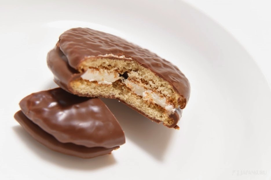 JAPANKURU: #Favorite Japanese Snack ♪ LOTTE Choco Pie~ How Sweet!