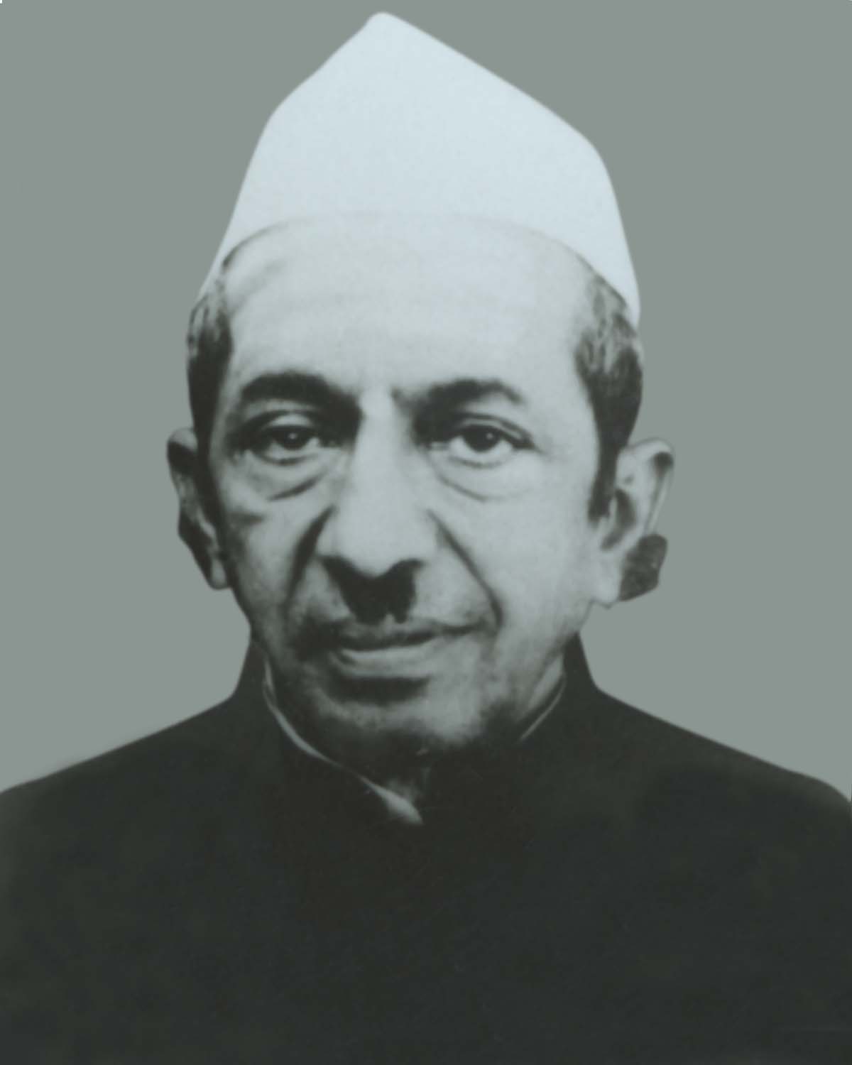 Placement: Constitution of India - with President & Prime Minister of india