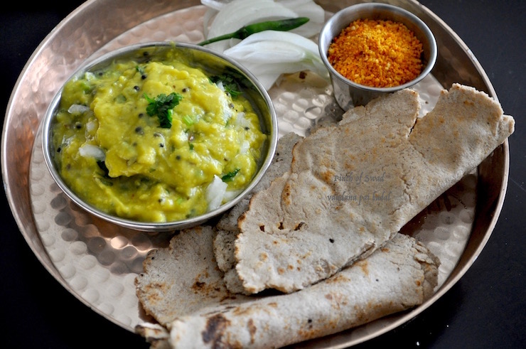 Pinch Of Swad - taste that hits the spot!: Zunka Bhakar (Pitla)