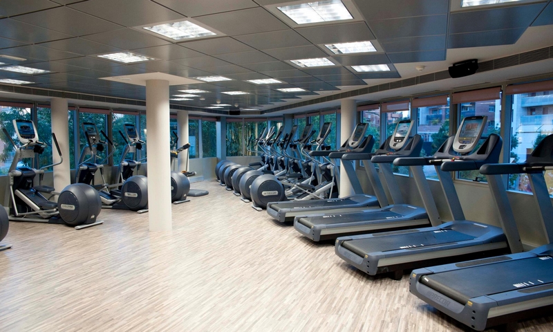 Espai Qbic arquitectura: Vela Club & Fitness