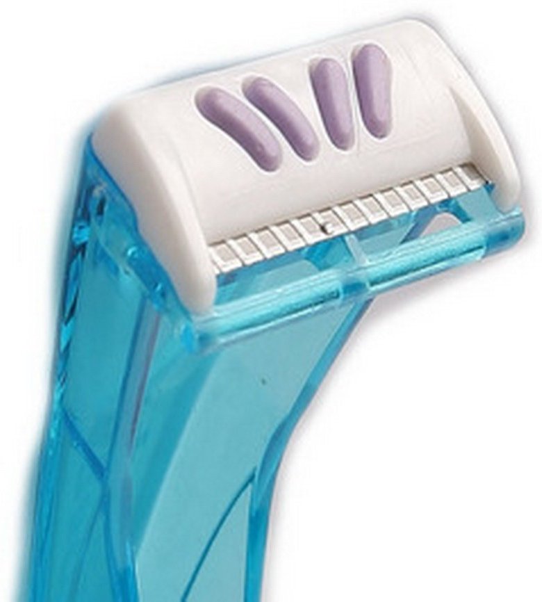 albertnet: Ode on a Double-Edged Razor