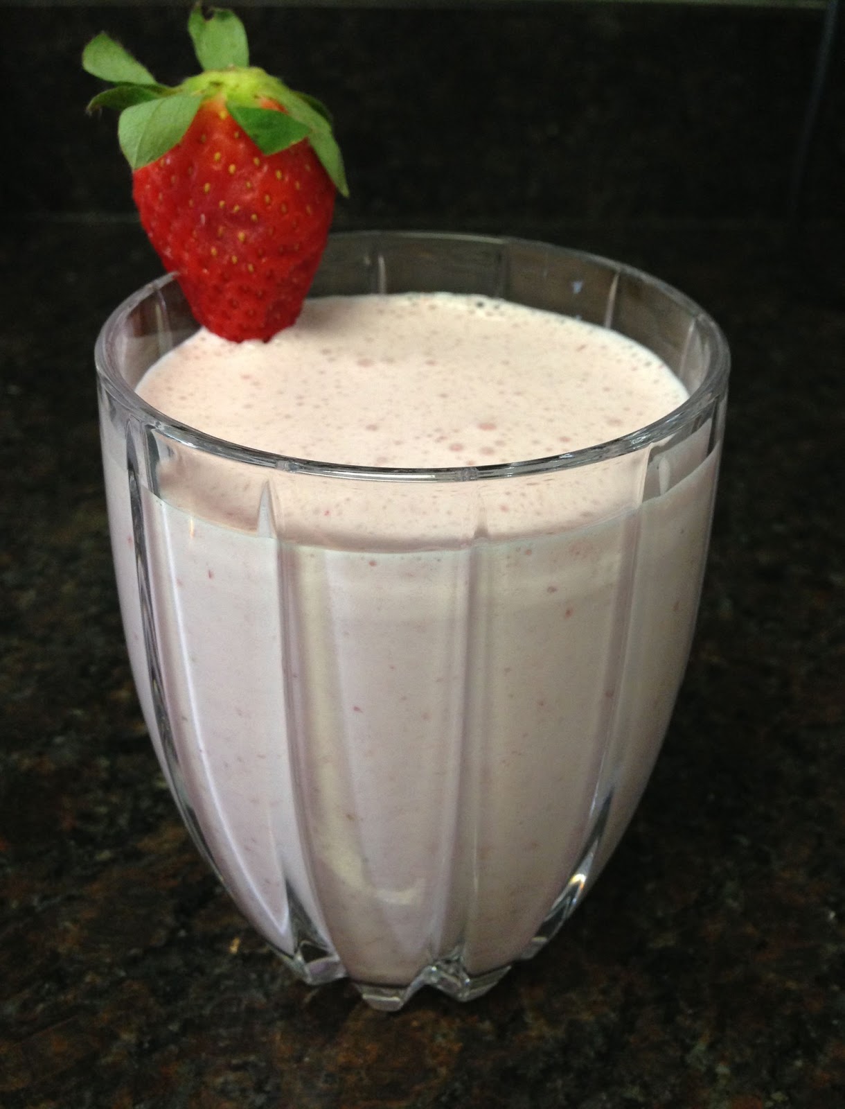 Strawberries and Cream Smoothie | I Run For Wine