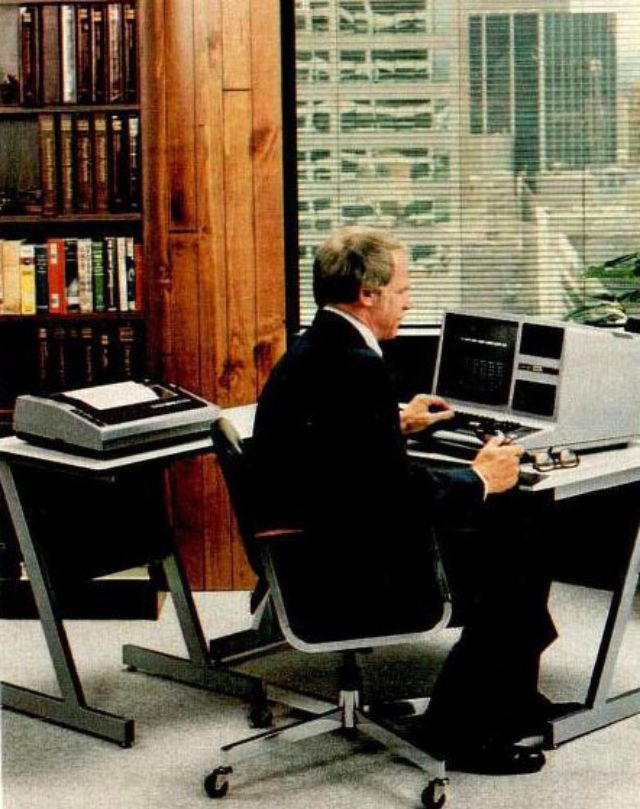 Interesting Vintage Photos of Men With Computers at Workplaces in the ...